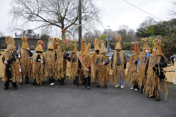 Irish Culture: Language, Non-Verbal Cues, and Traditions