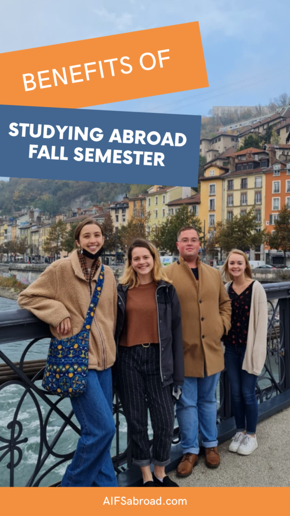 5 Benefits of Studying Abroad During Fall Semester